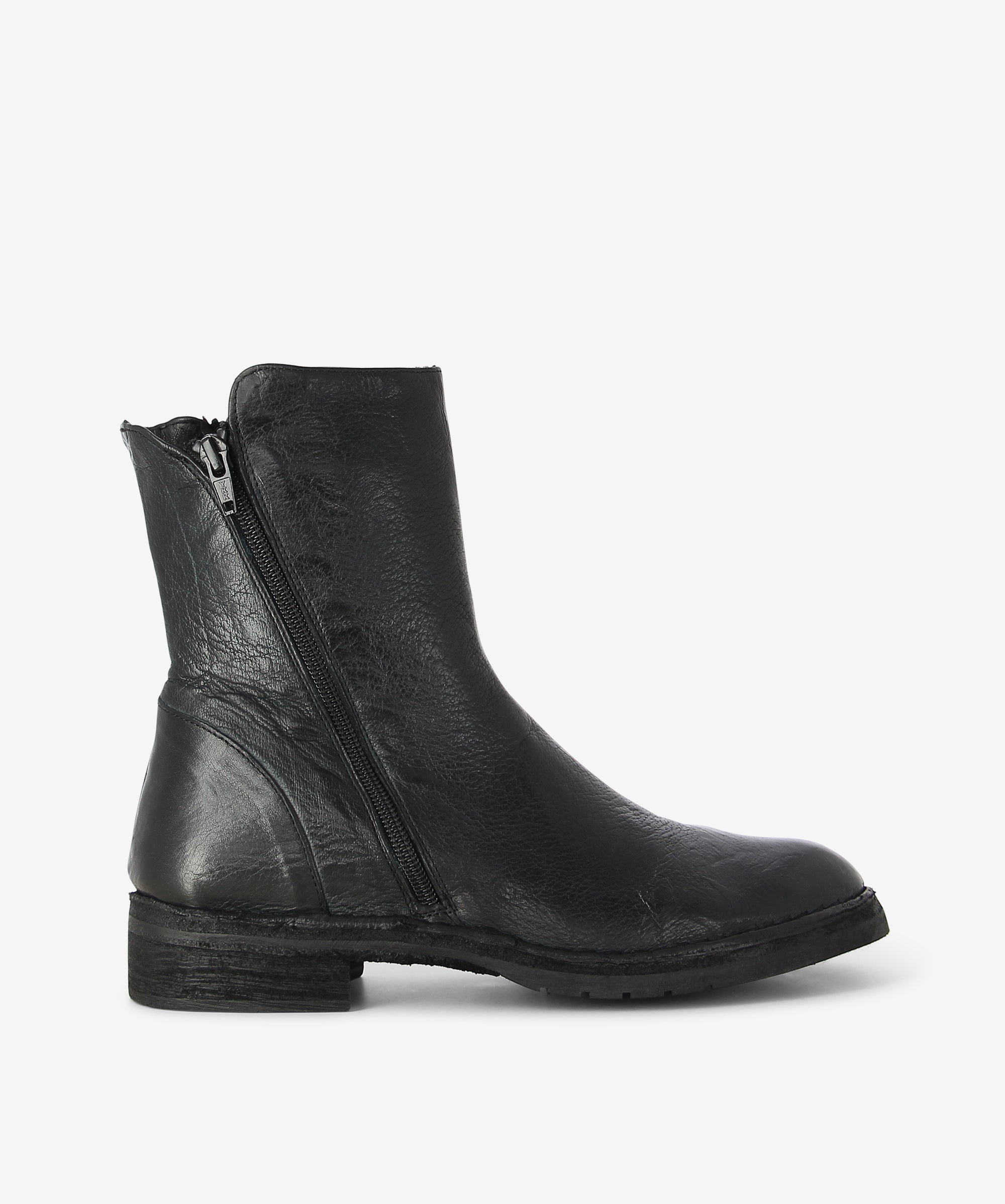 651 by 2 Baia Vista – ZOMP